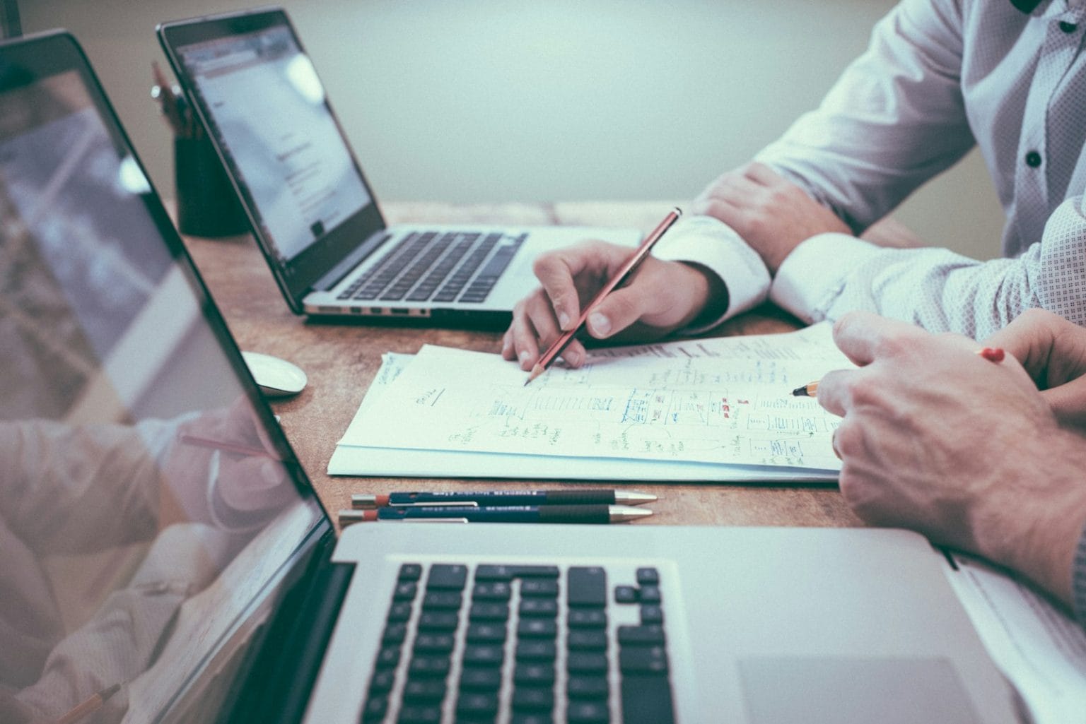 Dayforce Payroll Review UK 2026: Features, Pricing & Verdict | ExpertSure